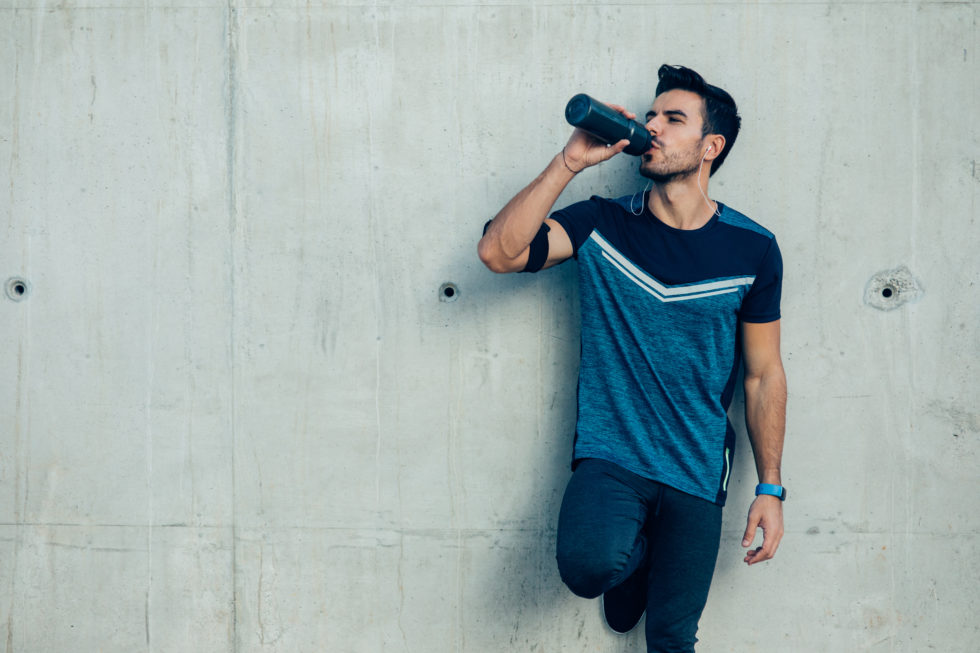 Guide to Athlete Hydration - CoachMePlus